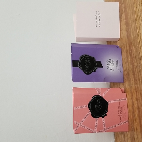 Viktor & Rolf | Bath & Body | Viktor Rolf Edp Samples Flower Bomb ...